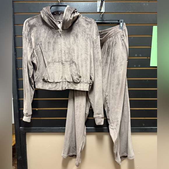 SKIMS | Pants & Jumpsuits | Skims Hoodie Jogger Velour Set Large | Poshmark